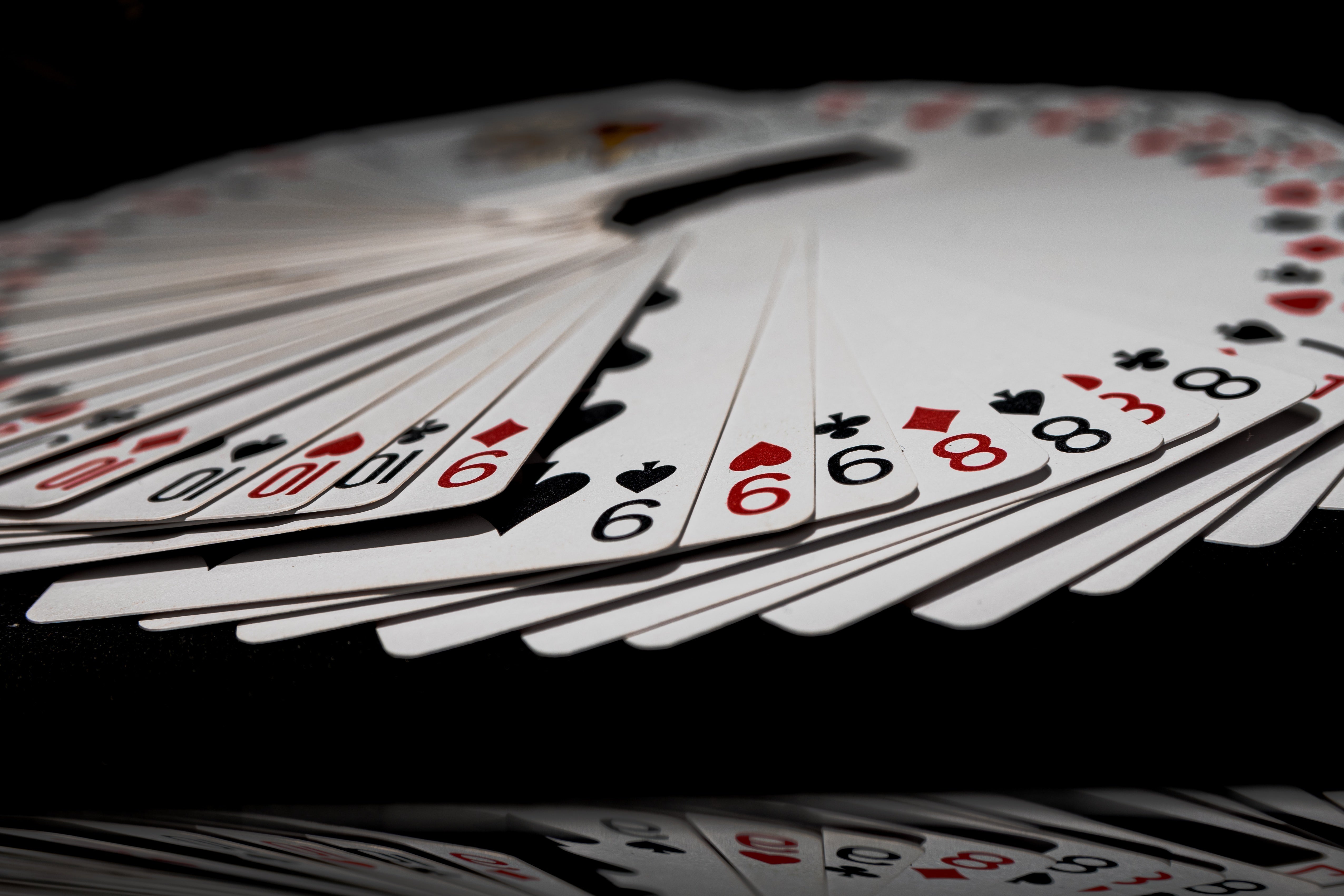 Why You Should Get Automatic Card Shufflers – Just Poker Tables